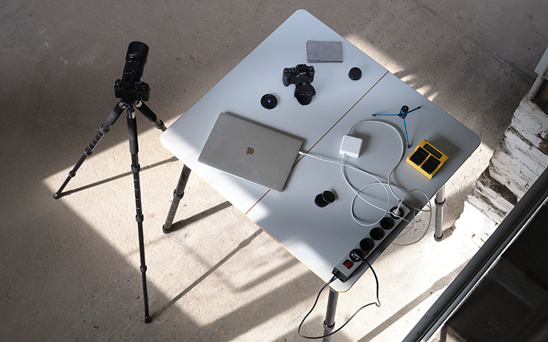 NOVOFLEX Quadro Table: Versatile Table for Photo, Camping & Exhibitions